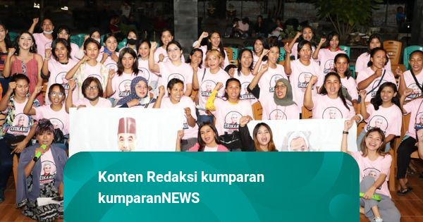 Ratusan Perempuan di NTT Dukung Ganjar Presiden 2024: Sosok Pemimpin Bangsa | kumparan.com